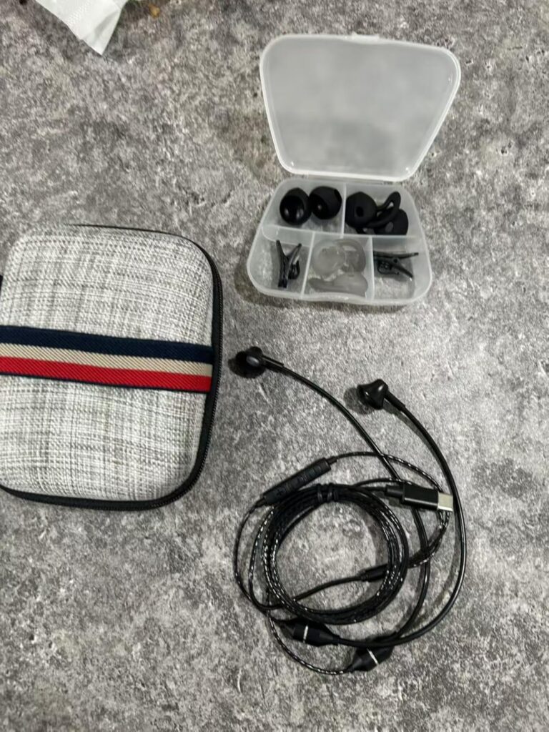 9 Best EMF Protection Headphones (nmf] 2026 Buyer's Guide)