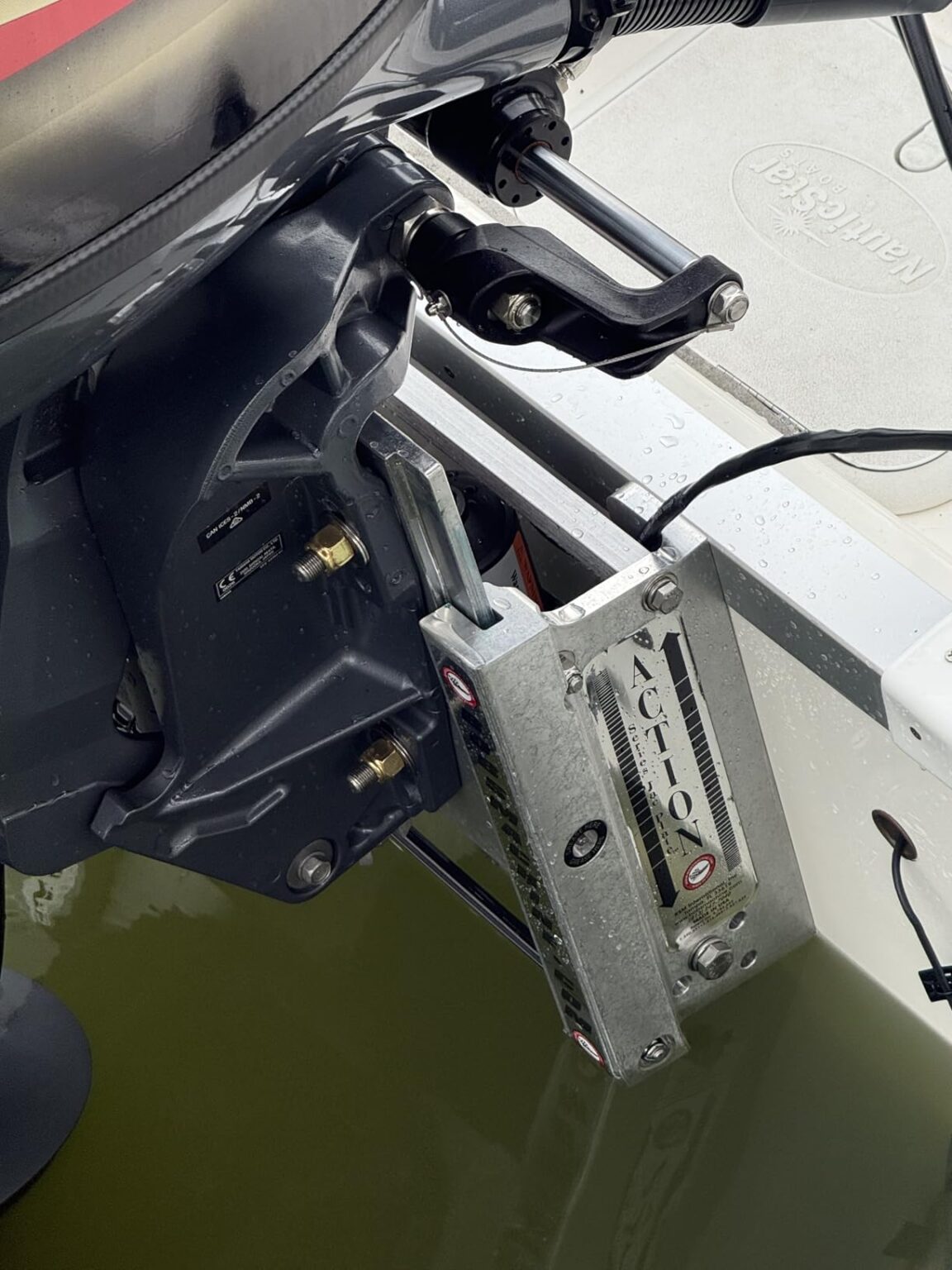 7 Best Hydraulic Boat Lifts (June 2026) Expert Reviews
